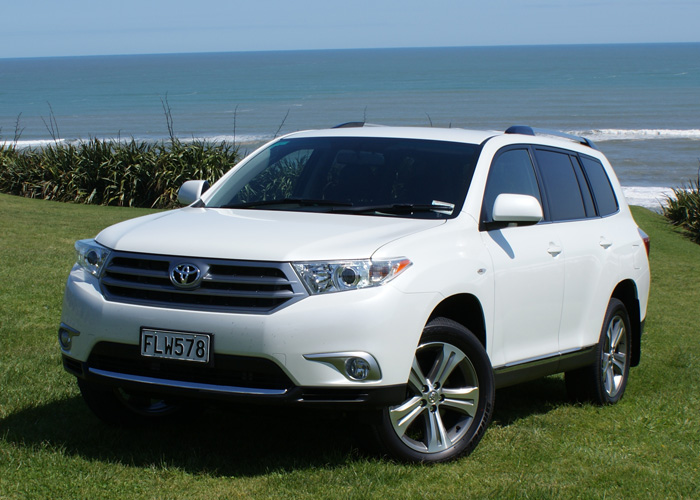 Toyota Highlander 2010 car review