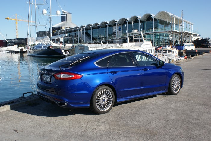 Ford Mondeo 2015 car review
