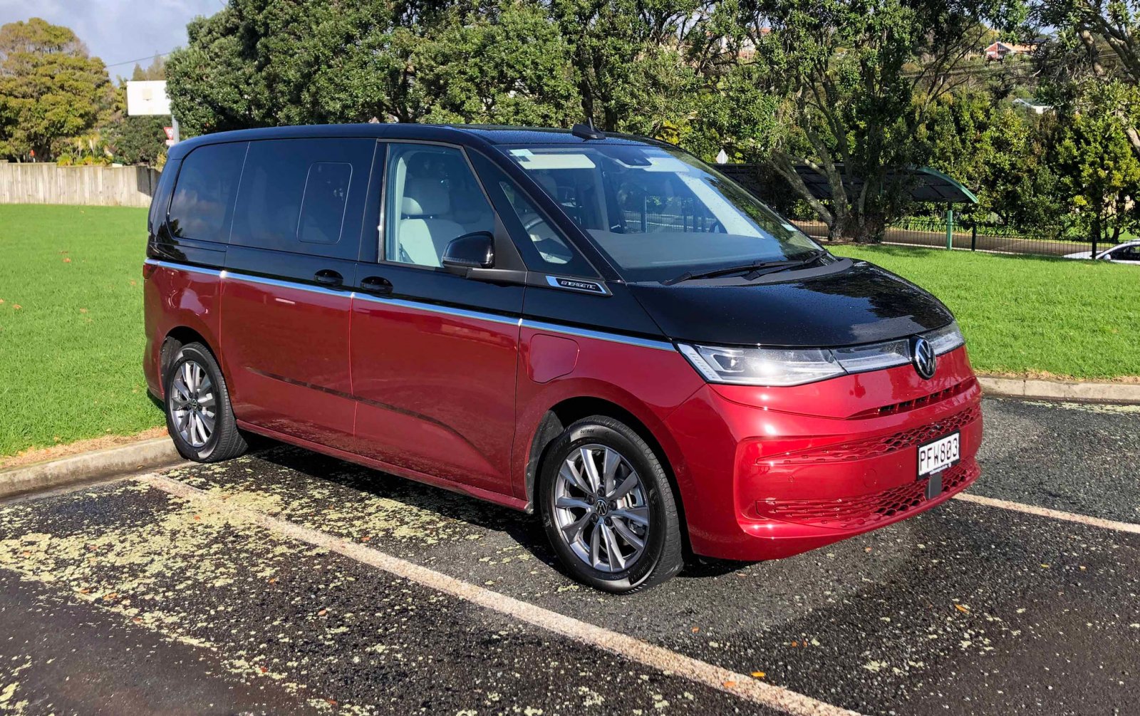 Volkswagen Multivan PHEV 2022 car review